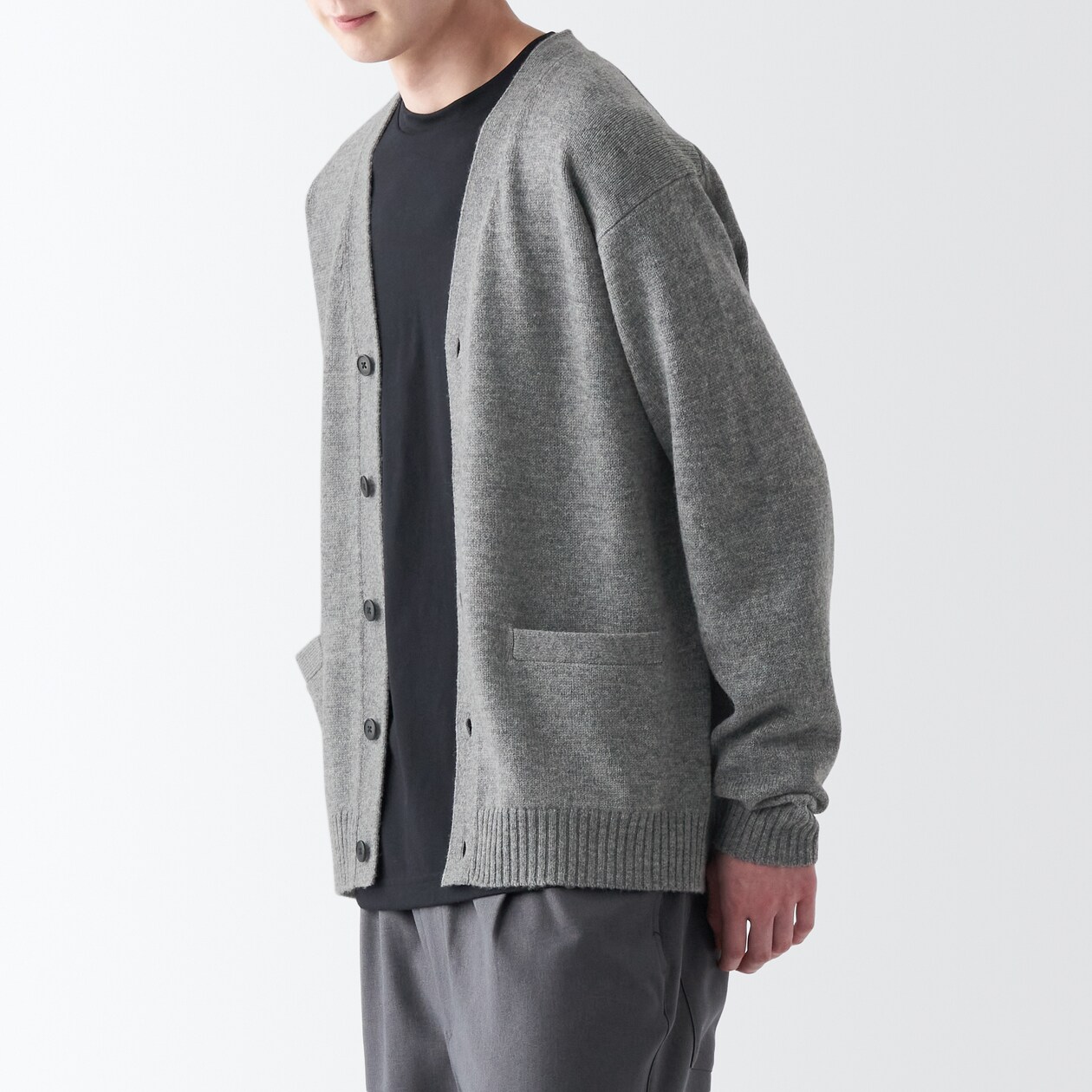 洗えるウールミドルゲージVネックカーディガン | 無印良品